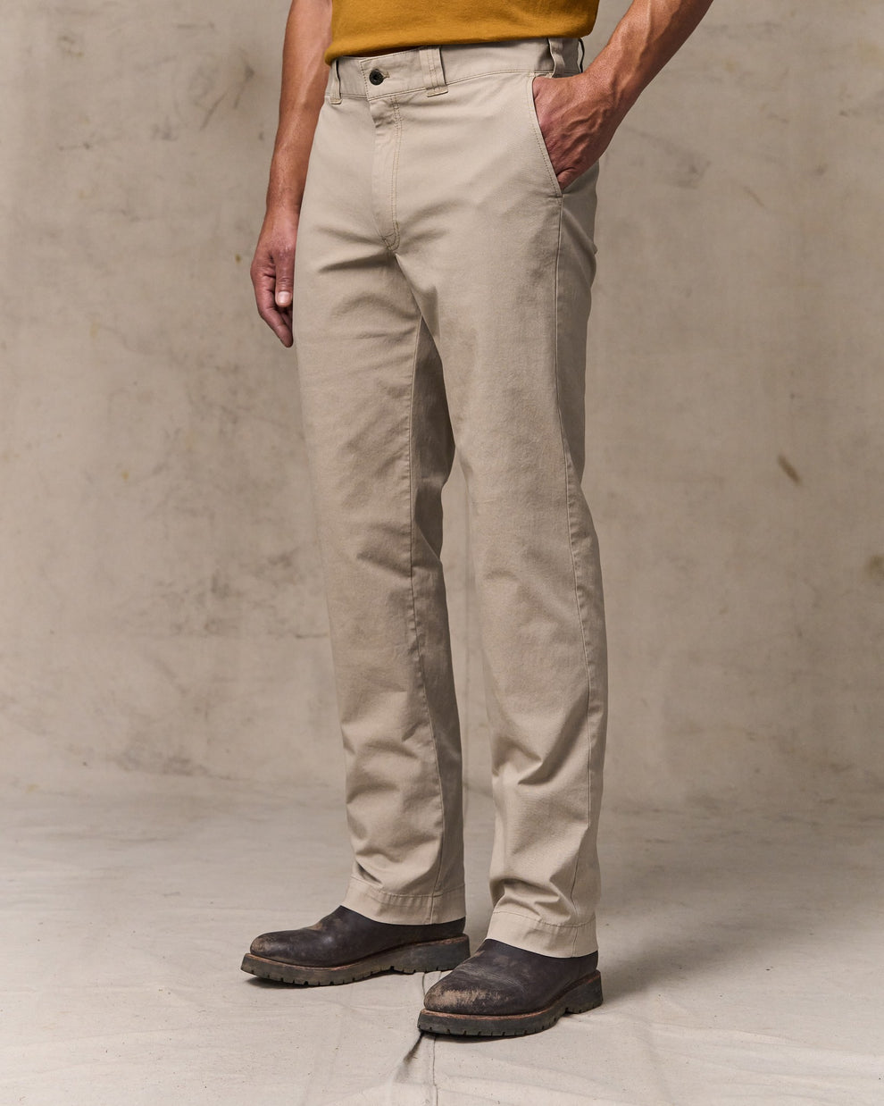 Granite Mountain Flat Front Pants - Buck Tan | Filson