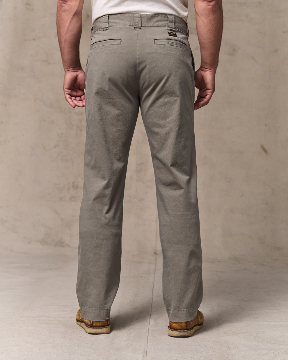 Granite Mountain Flat Front Pants - Hawk Brown | Filson